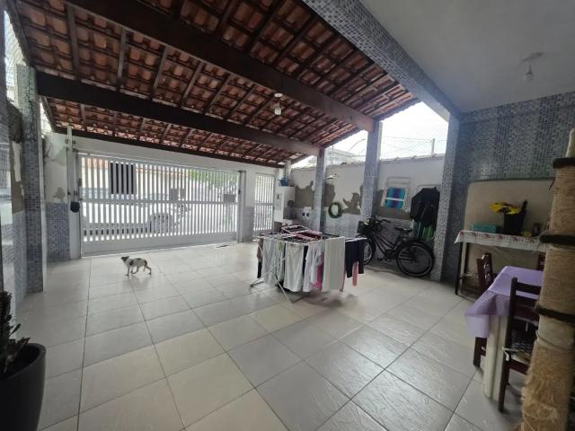 Casa / Sobrado para Venda em Praia Grande/SP Canto do Forte 4 Quartos