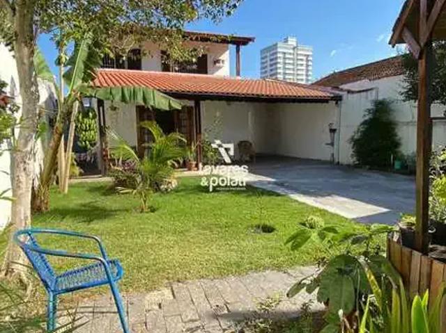 Casa / Sobrado para Venda em Praia Grande/SP Canto do Forte 4 Quartos