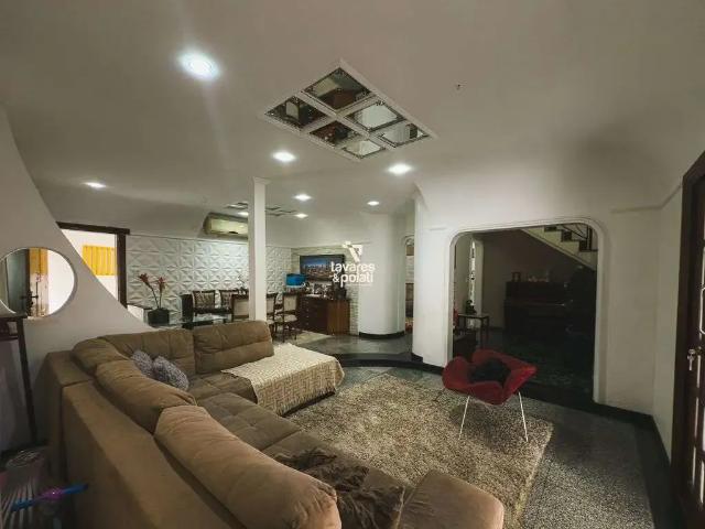 Casa / Sobrado para Venda em Praia Grande/SP Canto do Forte 4 Quartos