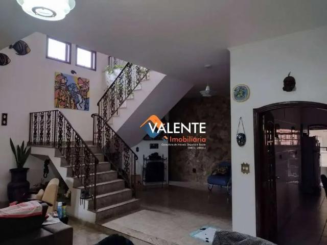 Casa / Sobrado para Venda em Praia Grande/SP Canto do Forte 4 Quartos