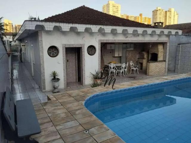 Casa / Sobrado para Venda em Praia Grande/SP Canto do Forte 4 Quartos