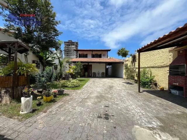 Casa / Sobrado para Venda em Praia Grande/SP Canto do Forte 4 Quartos