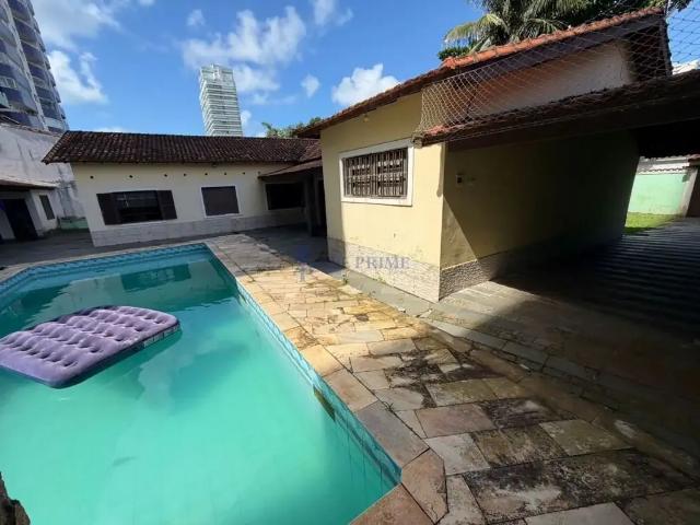 Casa / Sobrado para Venda em Praia Grande/SP Canto do Forte 4 Quartos