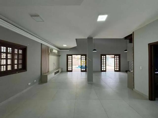 Casa / Sobrado para Venda em Praia Grande/SP Canto do Forte 4 Quartos