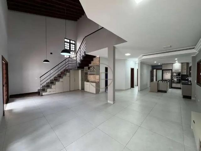Casa / Sobrado para Venda em Praia Grande/SP Canto do Forte 4 Quartos