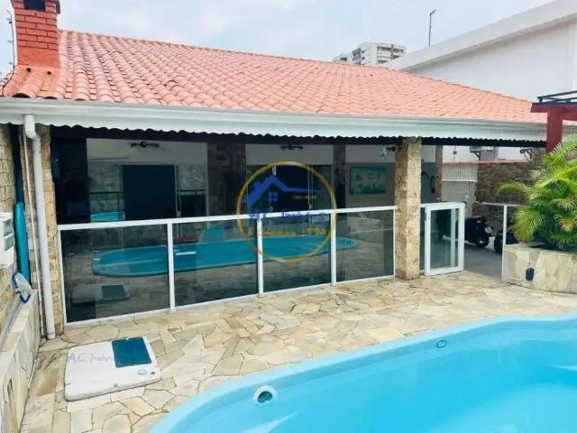 Casa / Sobrado para Venda em Praia Grande/SP Canto do Forte 4 Quartos