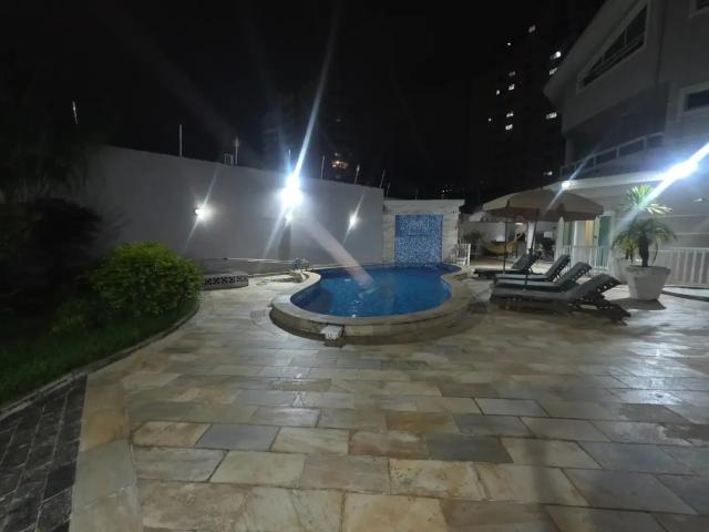 Casa / Sobrado para Venda em Praia Grande/SP Canto do Forte 5 Quartos