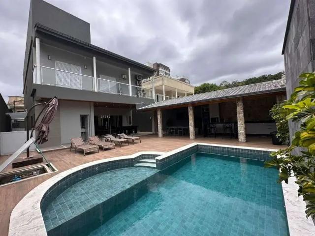 Casa / Sobrado para Venda em Praia Grande/SP Canto do Forte 5 Quartos