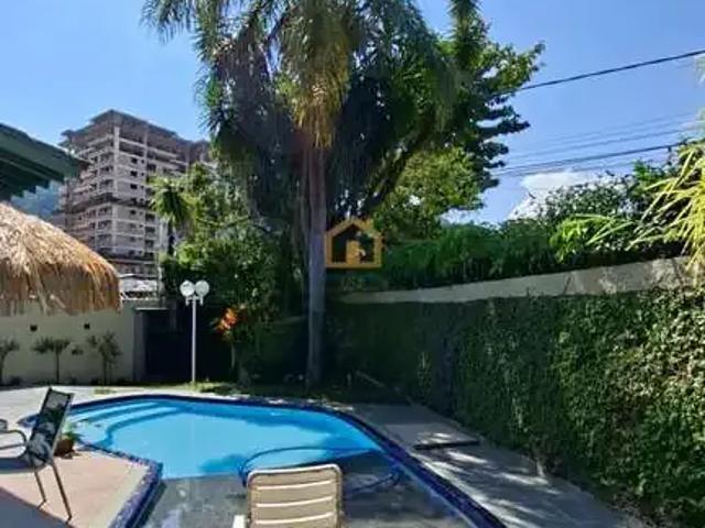 Casa / Sobrado para Venda em Praia Grande/SP Canto do Forte 5 Quartos