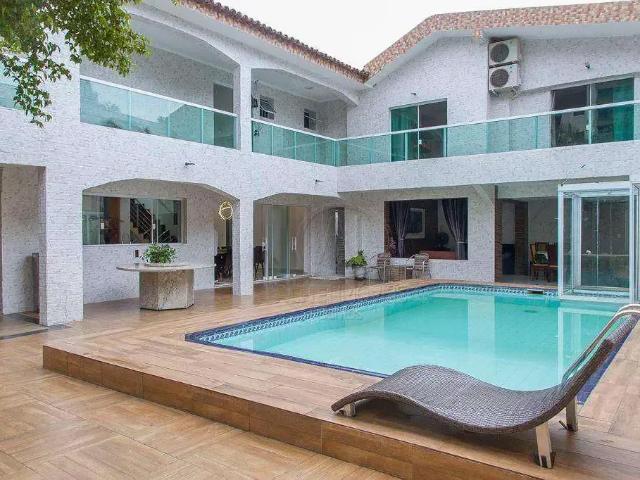 Casa / Sobrado para Venda em Praia Grande/SP Canto do Forte 6 Quartos