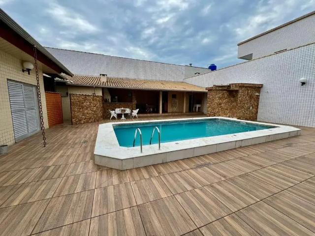 Casa / Sobrado para Venda em Praia Grande/SP Canto do Forte 6 Quartos