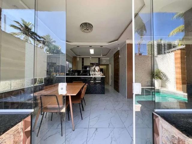 Casa / Sobrado para Venda em Praia Grande/SP Canto do Forte 6 Quartos
