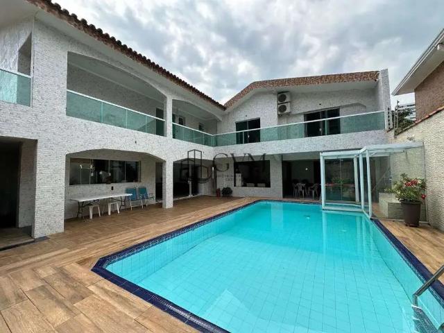 Casa / Sobrado para Venda em Praia Grande/SP Canto do Forte 6 Quartos