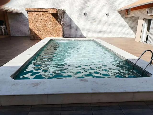 Casa / Sobrado para Venda em Praia Grande/SP Canto do Forte 6 Quartos