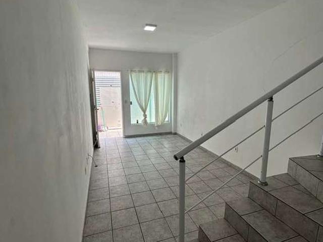 Casa / Sobrado para Venda em Praia Grande/SP Canto do Forte 2 Quartos