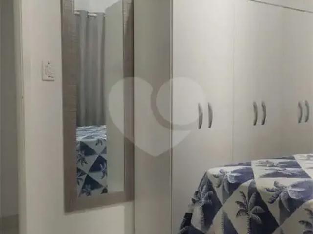 Casa / Sobrado para Venda em Praia Grande/SP Canto do Forte 2 Quartos