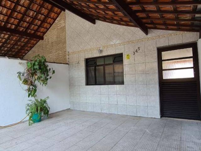Casa / Sobrado para Venda em Praia Grande/SP Canto do Forte 2 Quartos