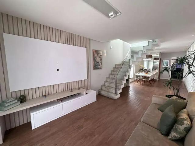 Casa / Sobrado para Venda em Praia Grande/SP Canto do Forte 3 Quartos
