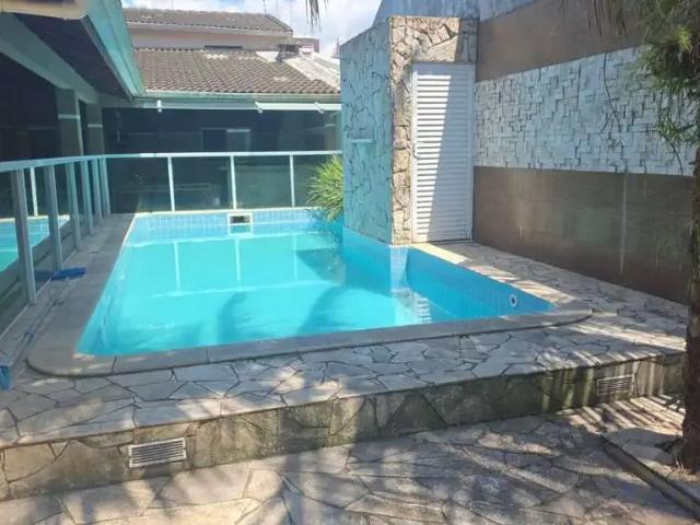 Casa / Sobrado para Venda em Praia Grande/SP Canto do Forte 3 Quartos