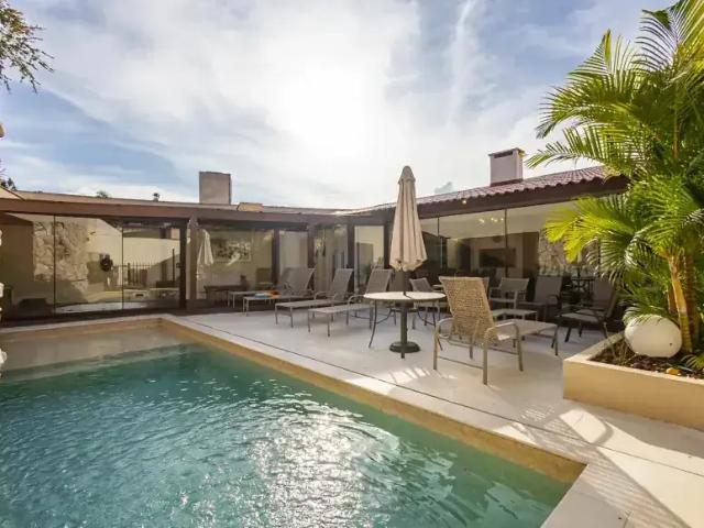 Casa / Sobrado para Venda em Praia Grande/SP Canto do Forte 3 Quartos