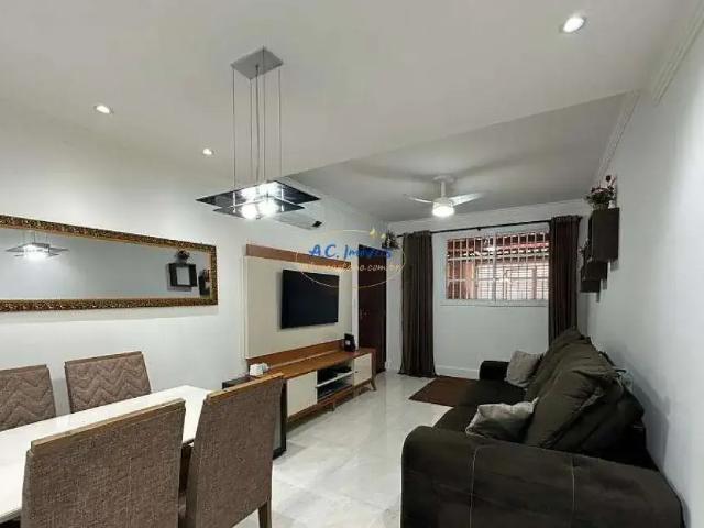 Casa / Sobrado para Venda em Praia Grande/SP Canto do Forte 3 Quartos