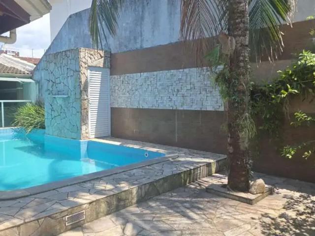 Casa / Sobrado para Venda em Praia Grande/SP Canto do Forte 3 Quartos