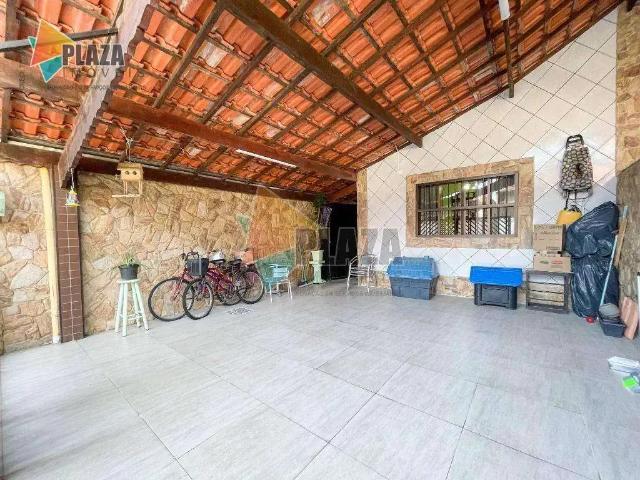 Casa / Sobrado para Venda em Praia Grande/SP Canto do Forte 3 Quartos