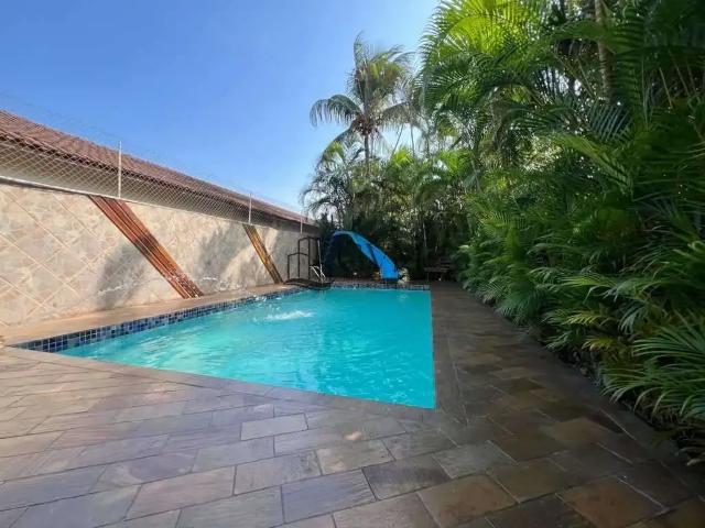 Casa / Sobrado para Venda em Praia Grande/SP Canto do Forte 3 Quartos