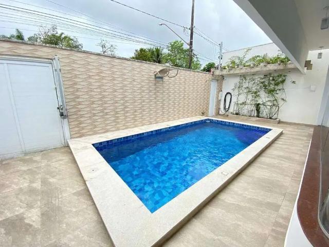 Casa / Sobrado para Venda em Praia Grande/SP Canto do Forte 3 Quartos