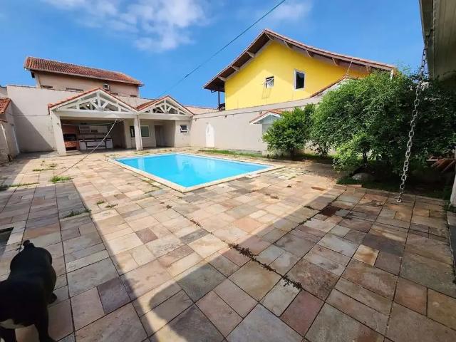 Casa / Sobrado para Venda em Praia Grande/SP Canto do Forte 3 Quartos