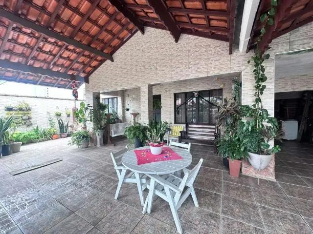 Casa / Sobrado para Venda em Praia Grande/SP Canto do Forte 3 Quartos