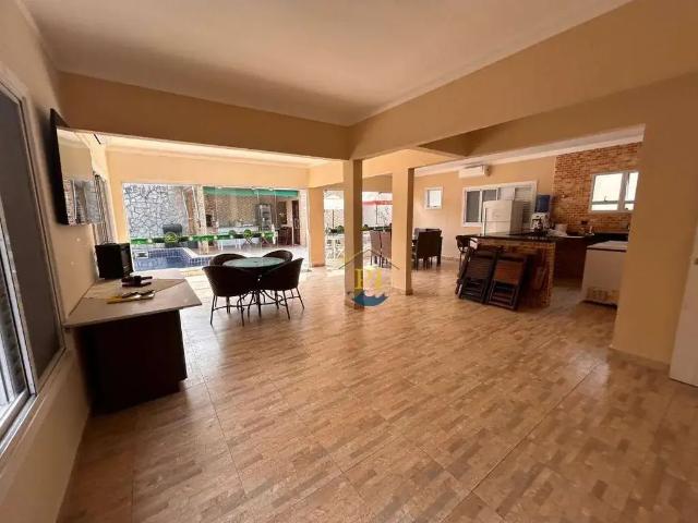 Casa / Sobrado para Venda em Praia Grande/SP Canto do Forte 3 Quartos