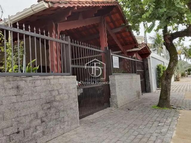 Casa / Sobrado para Venda em Praia Grande/SP Canto do Forte 3 Quartos
