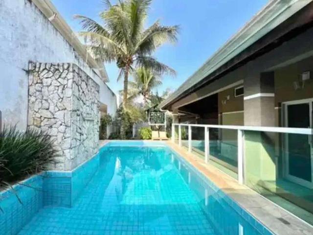 Casa / Sobrado para Venda em Praia Grande/SP Canto do Forte 3 Quartos