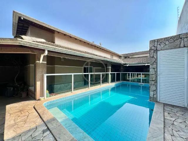 Casa / Sobrado para Venda em Praia Grande/SP Canto do Forte 3 Quartos