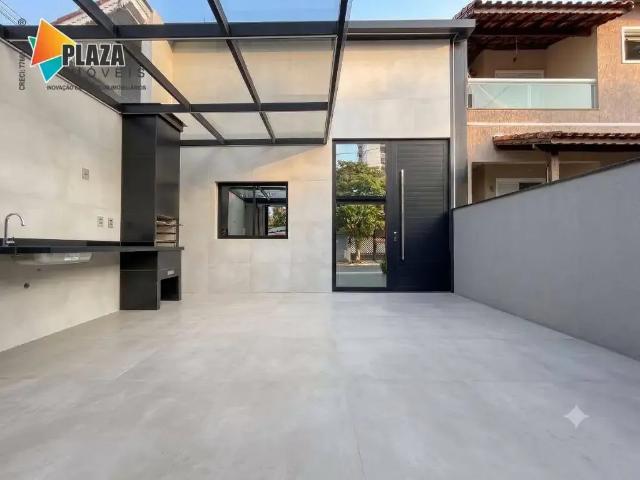 Casa / Sobrado para Venda em Praia Grande/SP Canto do Forte 3 Quartos