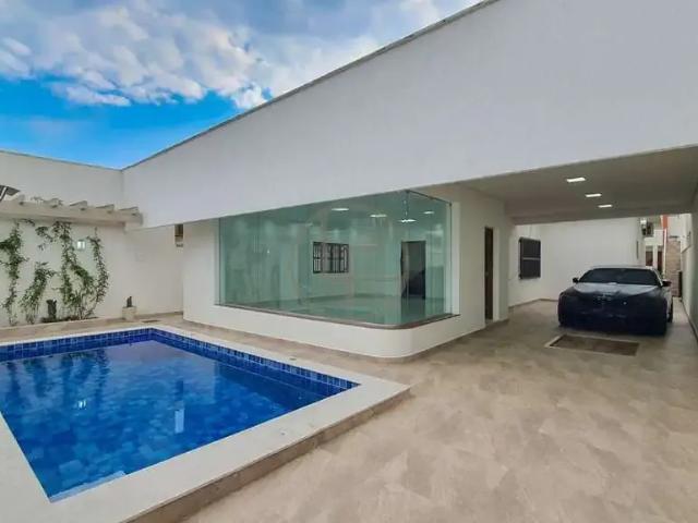 Casa / Sobrado para Venda em Praia Grande/SP Canto do Forte 3 Quartos