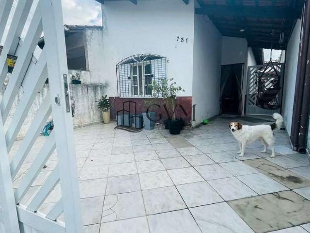 Casa / Sobrado para Venda em Praia Grande/SP Canto do Forte 3 Quartos