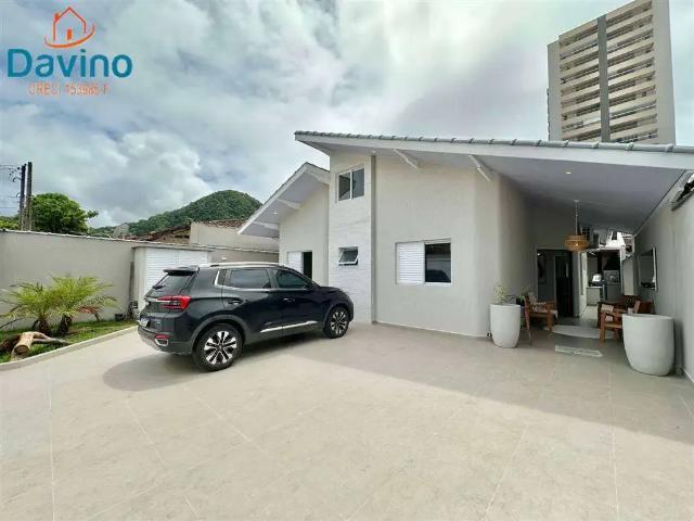 Casa / Sobrado para Venda em Praia Grande/SP Canto do Forte 3 Quartos