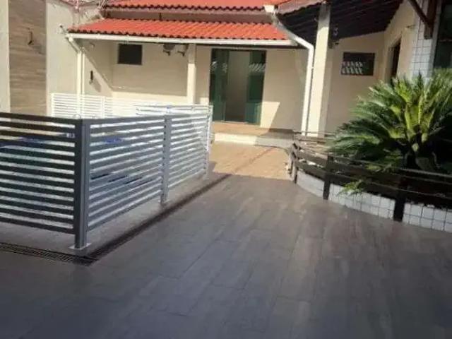 Casa / Sobrado para Venda em Praia Grande/SP Canto do Forte 3 Quartos