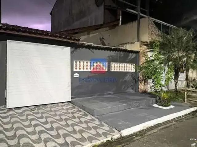 Casa / Sobrado para Venda em Praia Grande/SP Cidade da Criança 4 Quartos