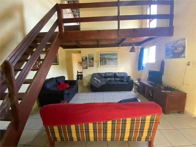 Casa / Sobrado para Venda em Praia Grande/SP Cidade da Criança 2 Quartos