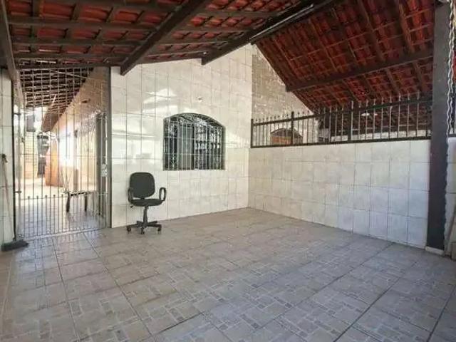 Casa / Sobrado para Venda em Praia Grande/SP Cidade Ocian 3 Quartos