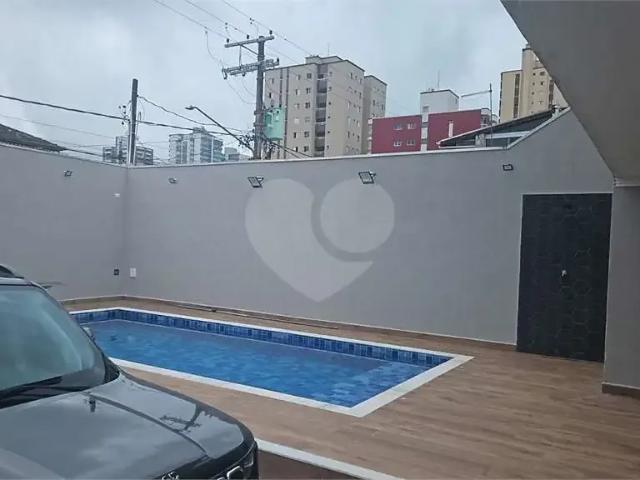 Casa / Sobrado para Venda em Praia Grande/SP Cidade Ocian 3 Quartos