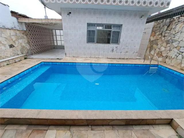 Casa / Sobrado para Venda em Praia Grande/SP Cidade Ocian 2 Quartos
