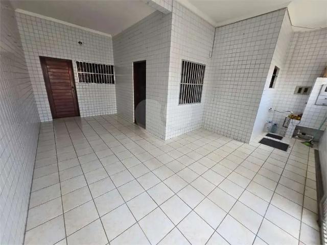 Casa / Sobrado para Venda em Praia Grande/SP Cidade Ocian 2 Quartos