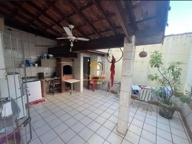 Casa / Sobrado para Venda em Praia Grande/SP Cidade Ocian 4 Quartos
