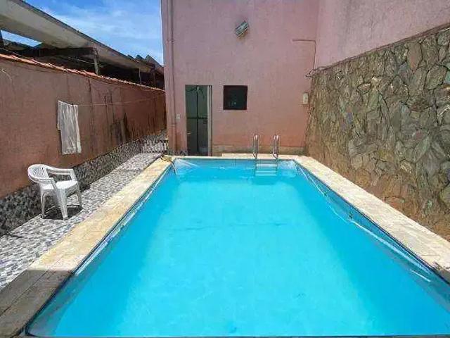 Casa / Sobrado para Venda em Praia Grande/SP Guilhermina 4 Quartos