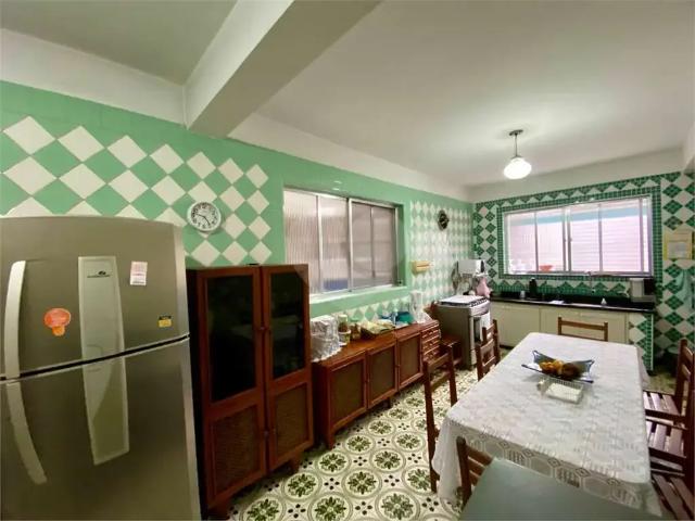 Casa / Sobrado para Venda em Praia Grande/SP Guilhermina 4 Quartos