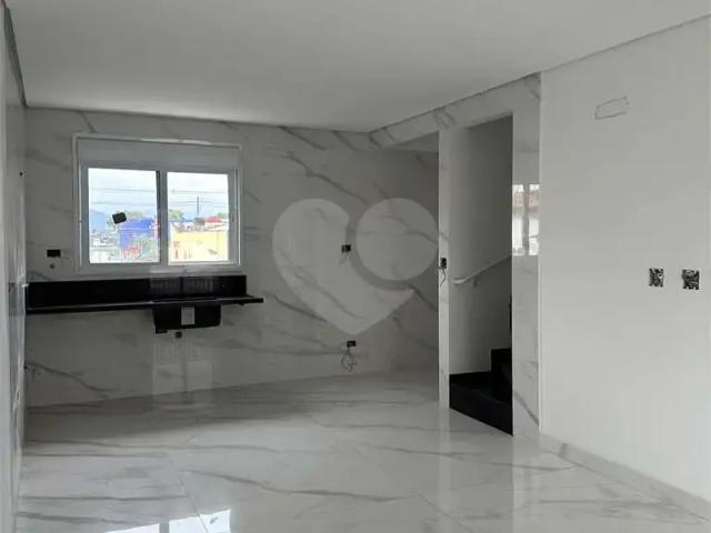 Casa / Sobrado para Venda em Praia Grande/SP Guilhermina 2 Quartos